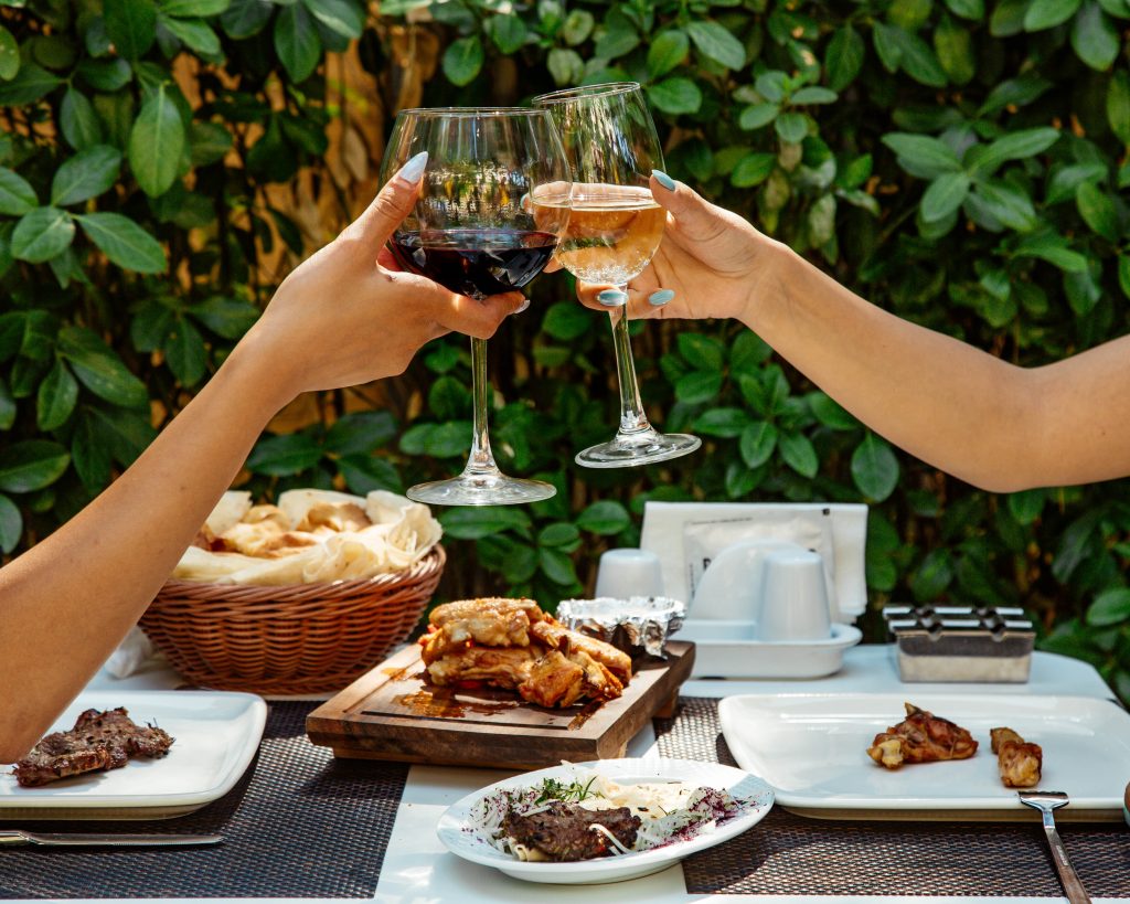 5 consejos para organizar una comida de grupo - Hotel Arrey